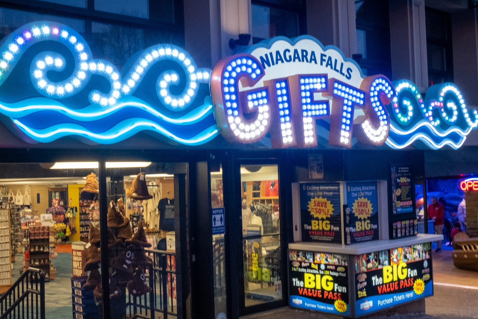 Niagara Falls Gifts - Niagara Clifton Group